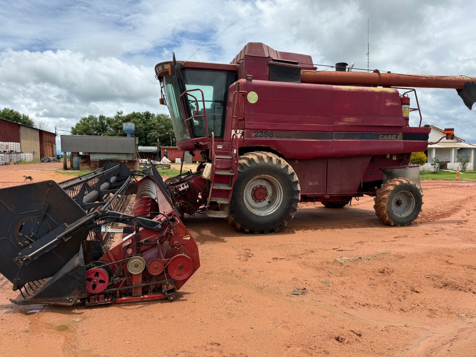 Colheitadeira Case Ih 2388 • 2003 Usado Venda