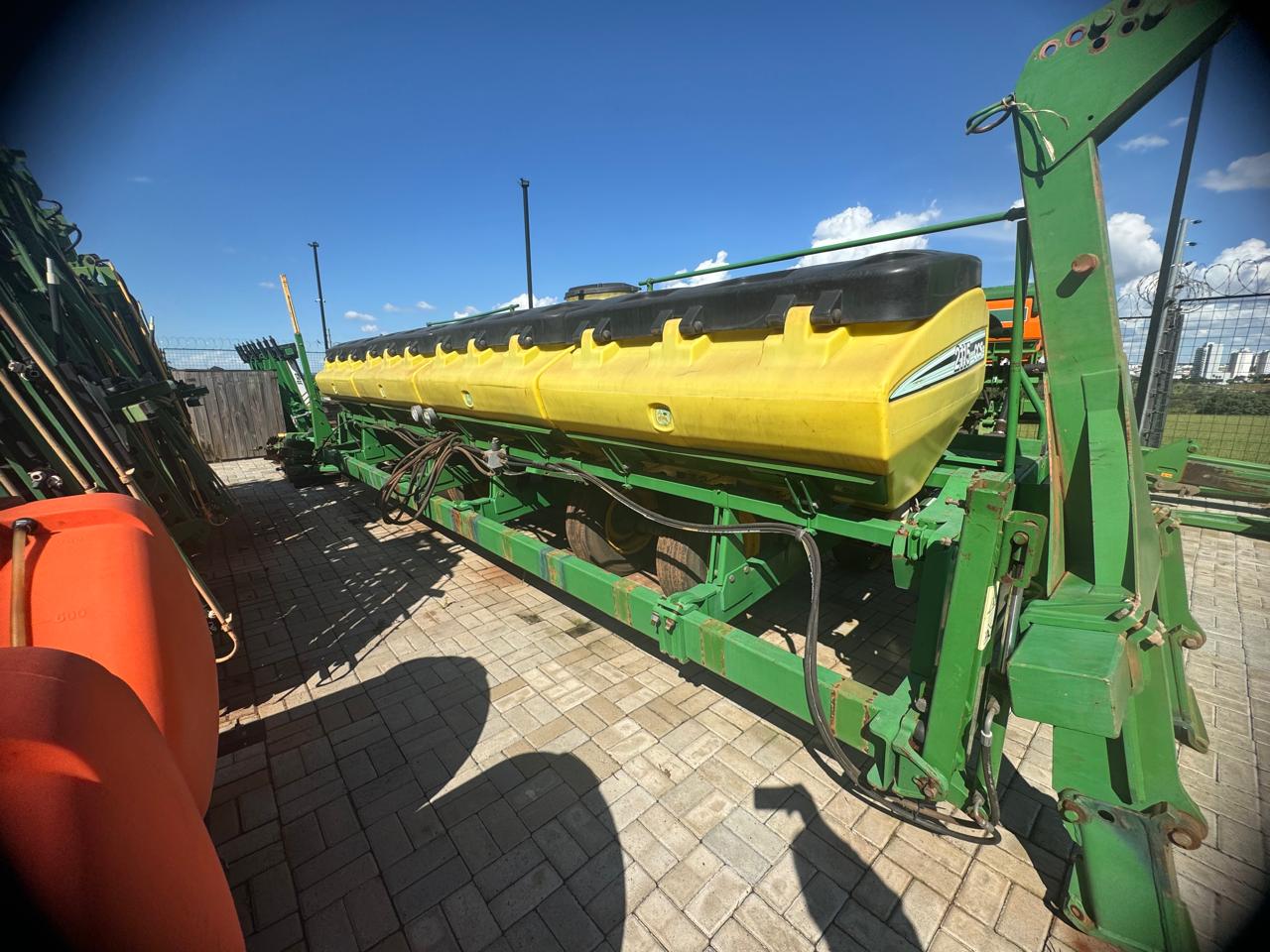 Plantadora John Deere 2115 CCS • 2014 Usado Venda