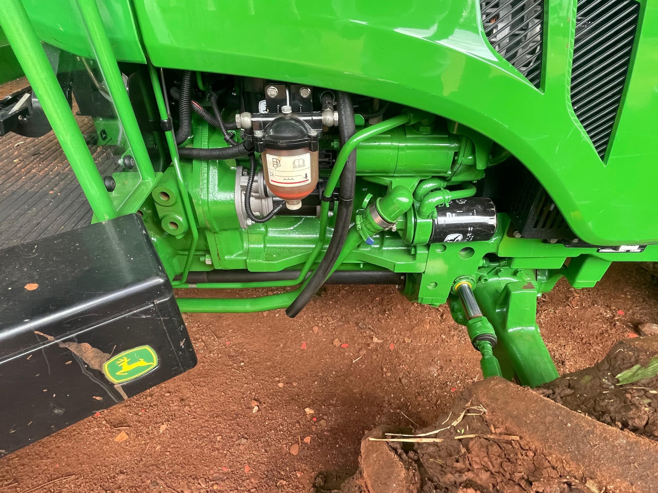 Trator John Deere 5080E • 2023 Venda