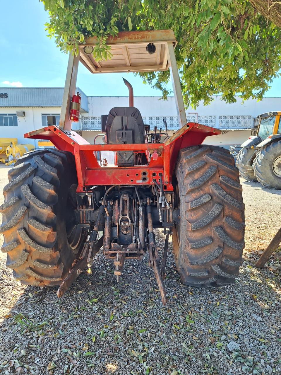Trator Massey Ferguson MF 650 • 2004 Usado Venda