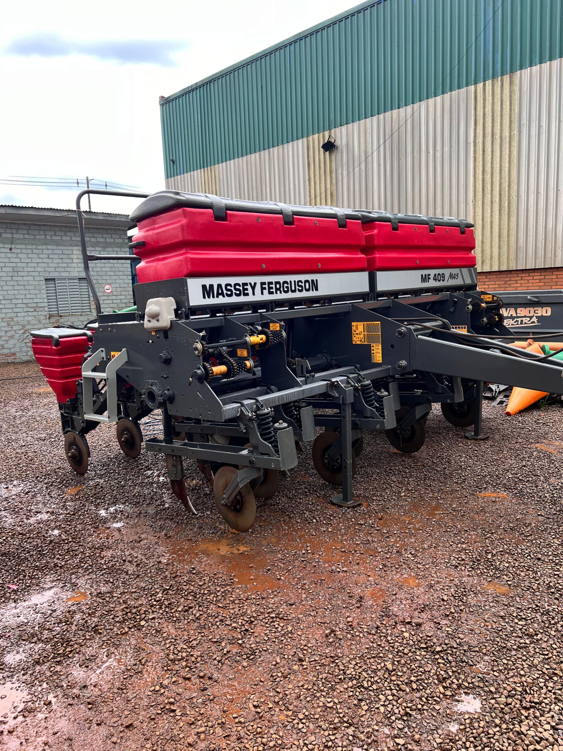 Plantadora Massey Ferguson MF 409 • 2018 Usado Venda