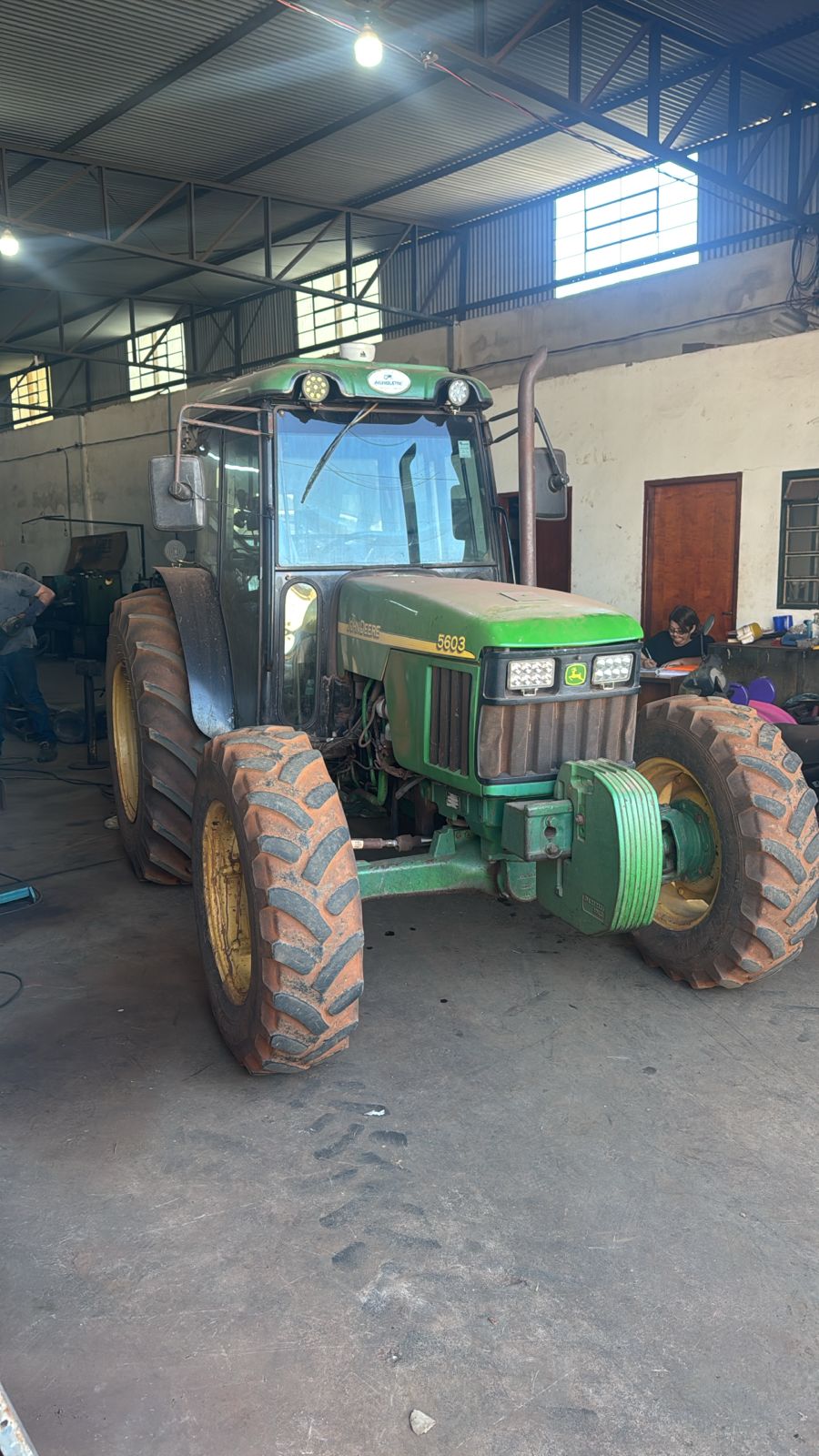 Trator John Deere 5603 • 2007 Usado Venda