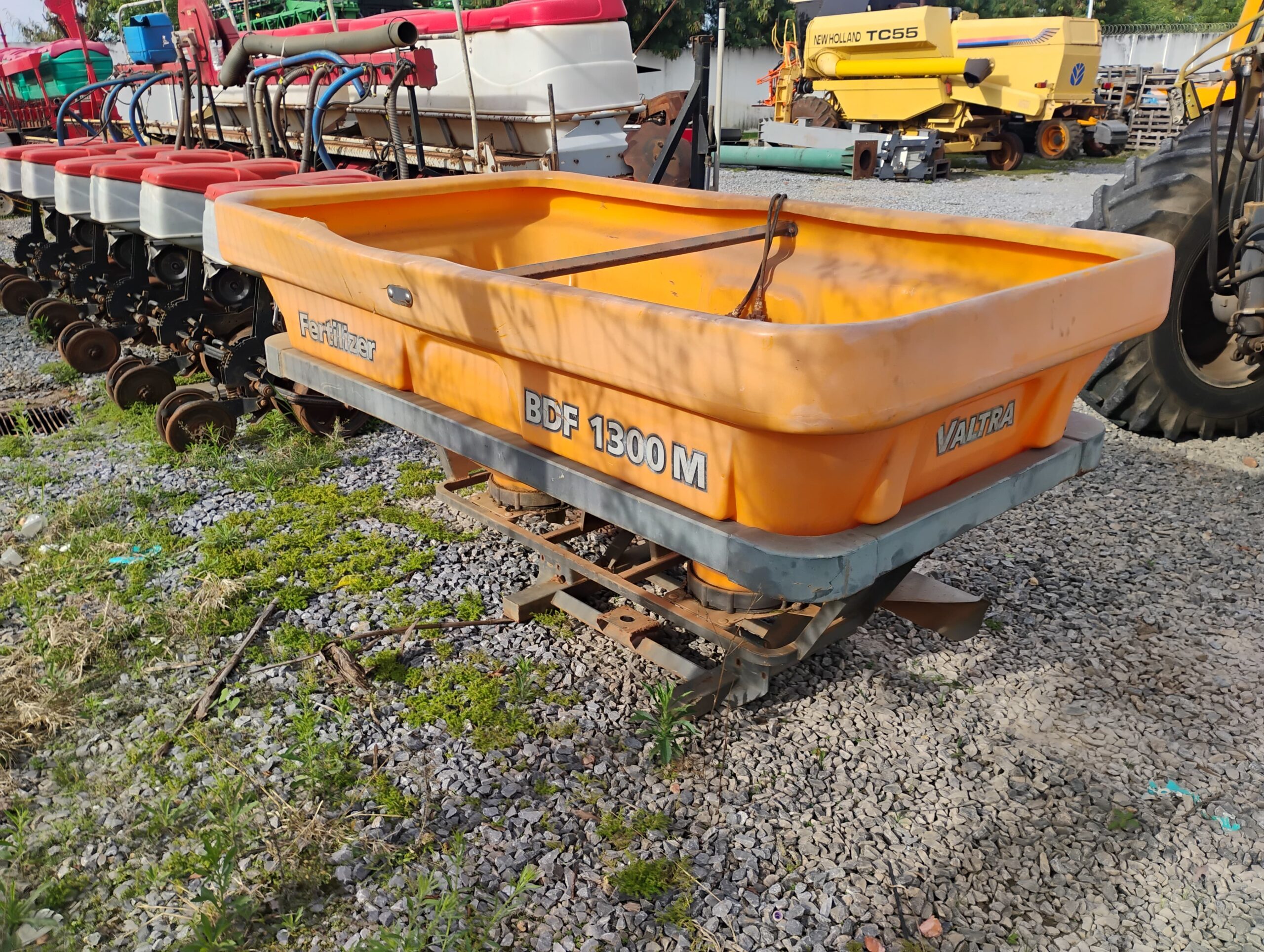 Distribuidor Valtra BDF 1300 M • 2017 Usado Venda