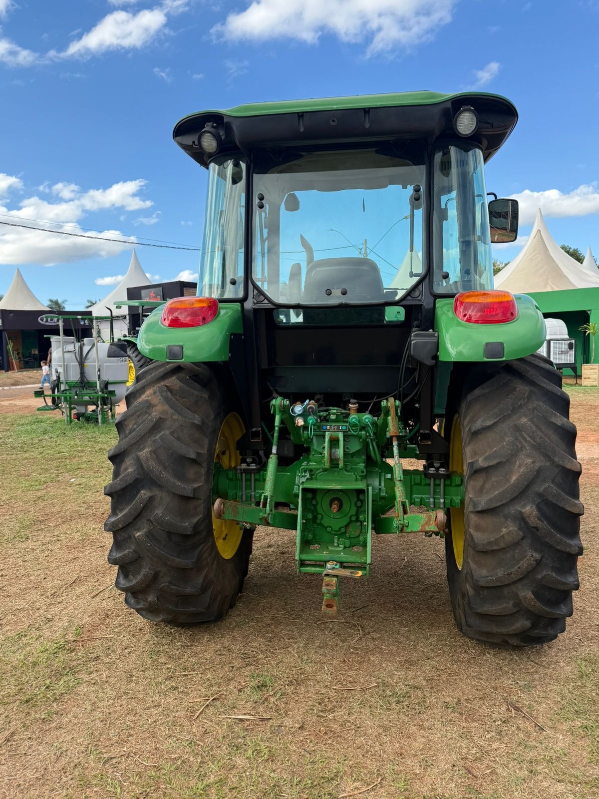 Trator John Deere 5085 • 2016 Usado Venda