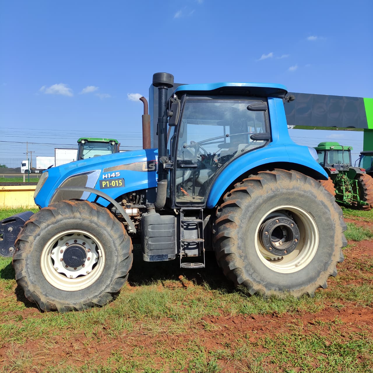 Trator Ls Tractor H145 • 2018 Usado Venda